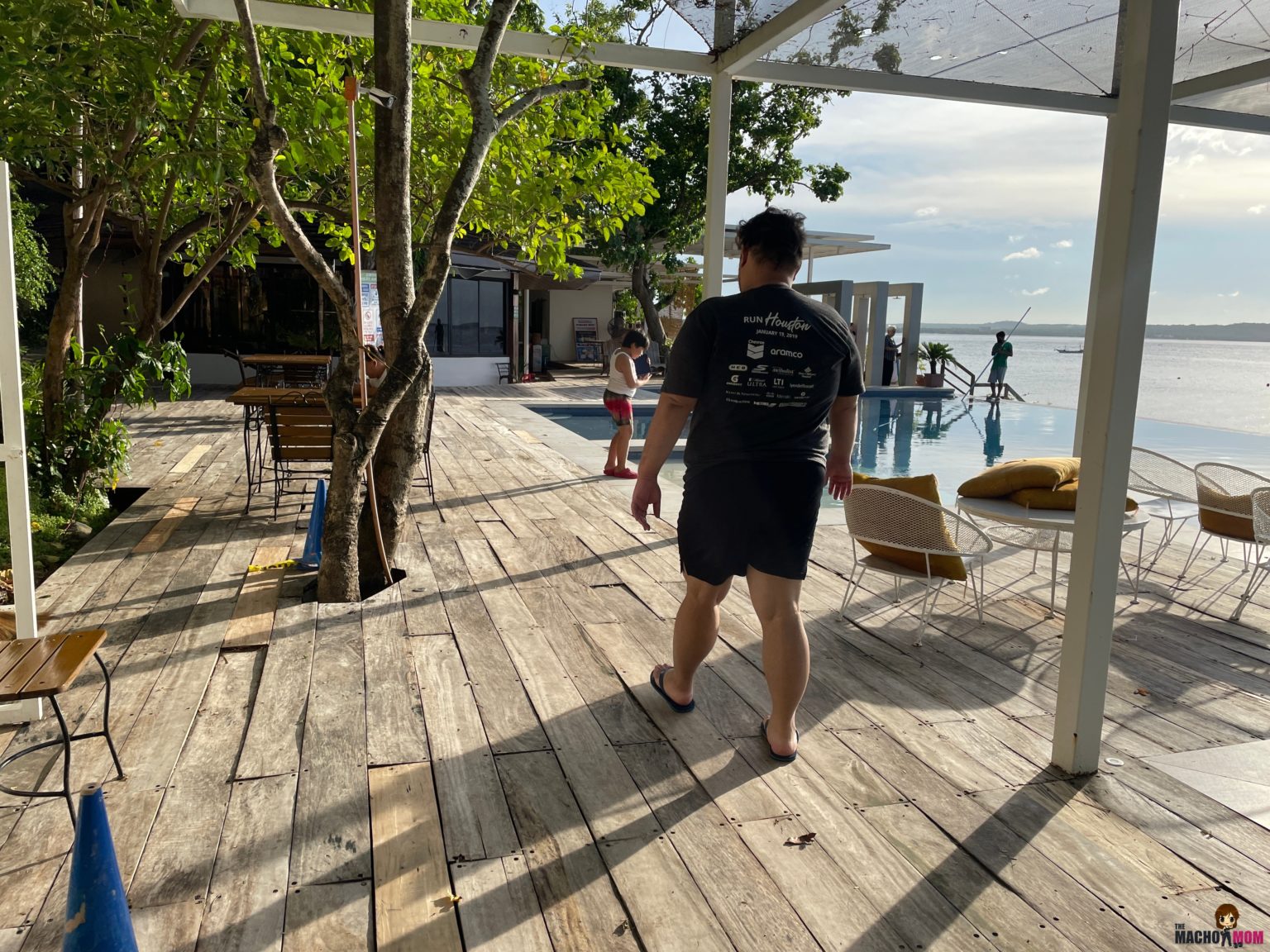 REVIEW: La Luz Beach Resort in Laiya Batangas (2021)